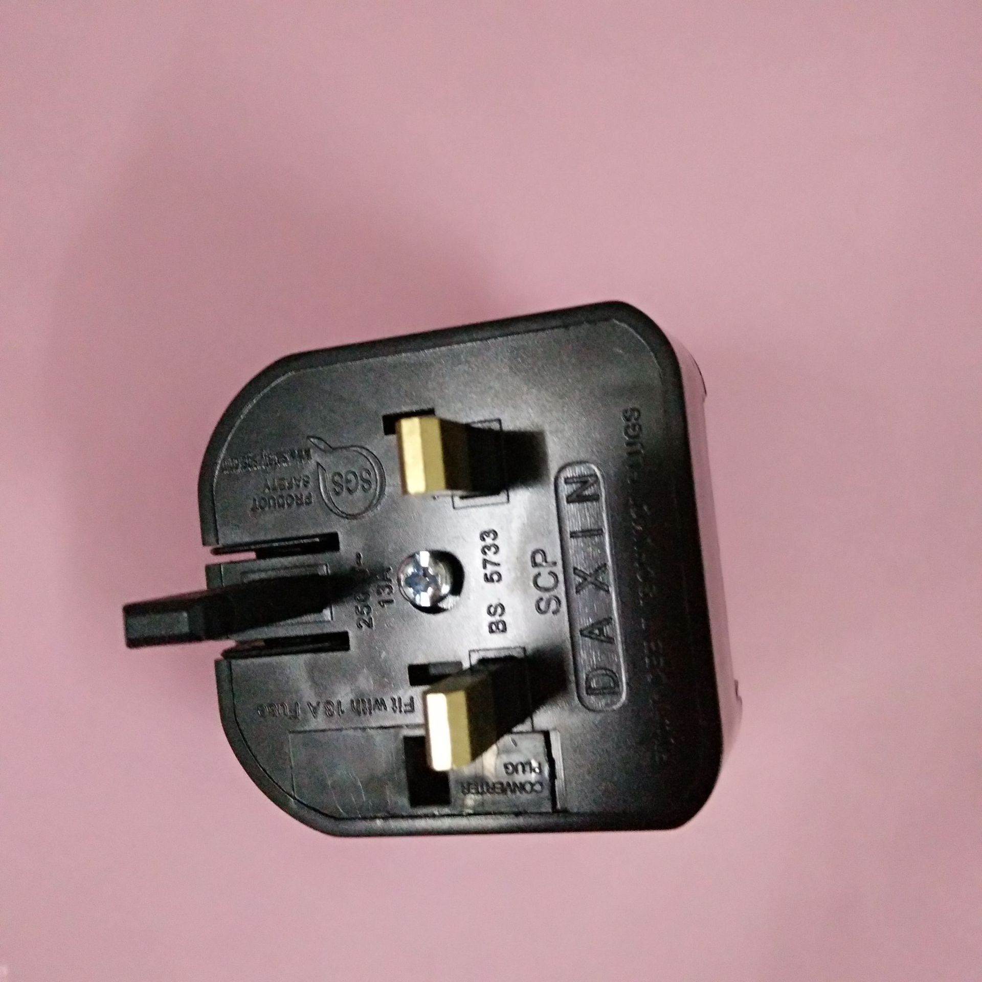 厂家bs-5733黑/白/透明欧式转英式转换插vde二圆插欧规转英规插座-阿里巴巴