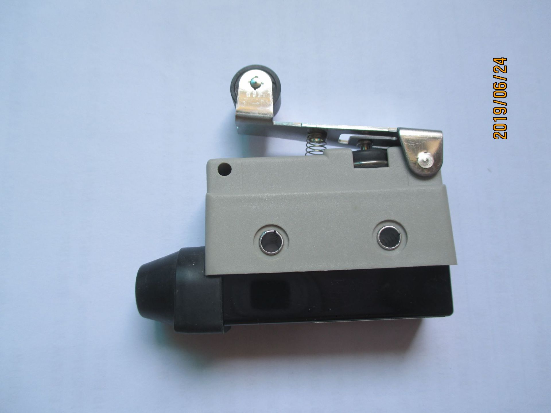 供应全新原装正品松下行程开关AZ7141-阿里巴巴