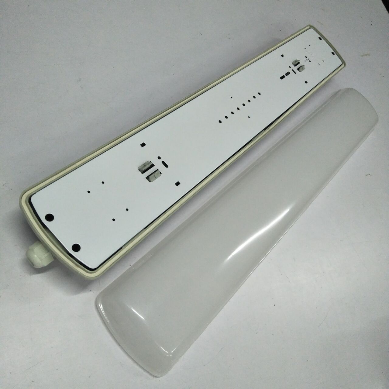 t81.2米双管三防灯外壳套件 防水、防尘、防腐18W led线条灯外壳-阿里巴巴