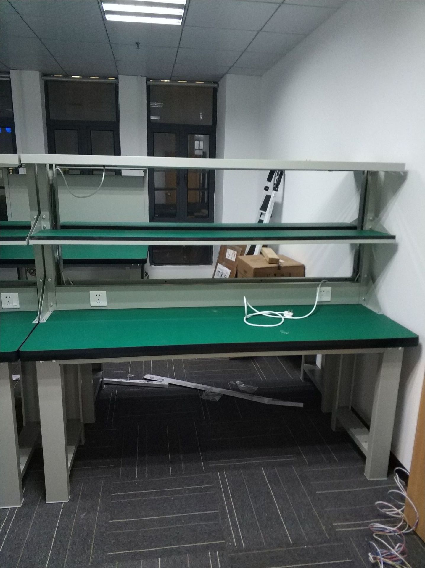 重型防静电工作台 车间工厂组装维修桌带抽屉防静电工作台-阿里巴巴