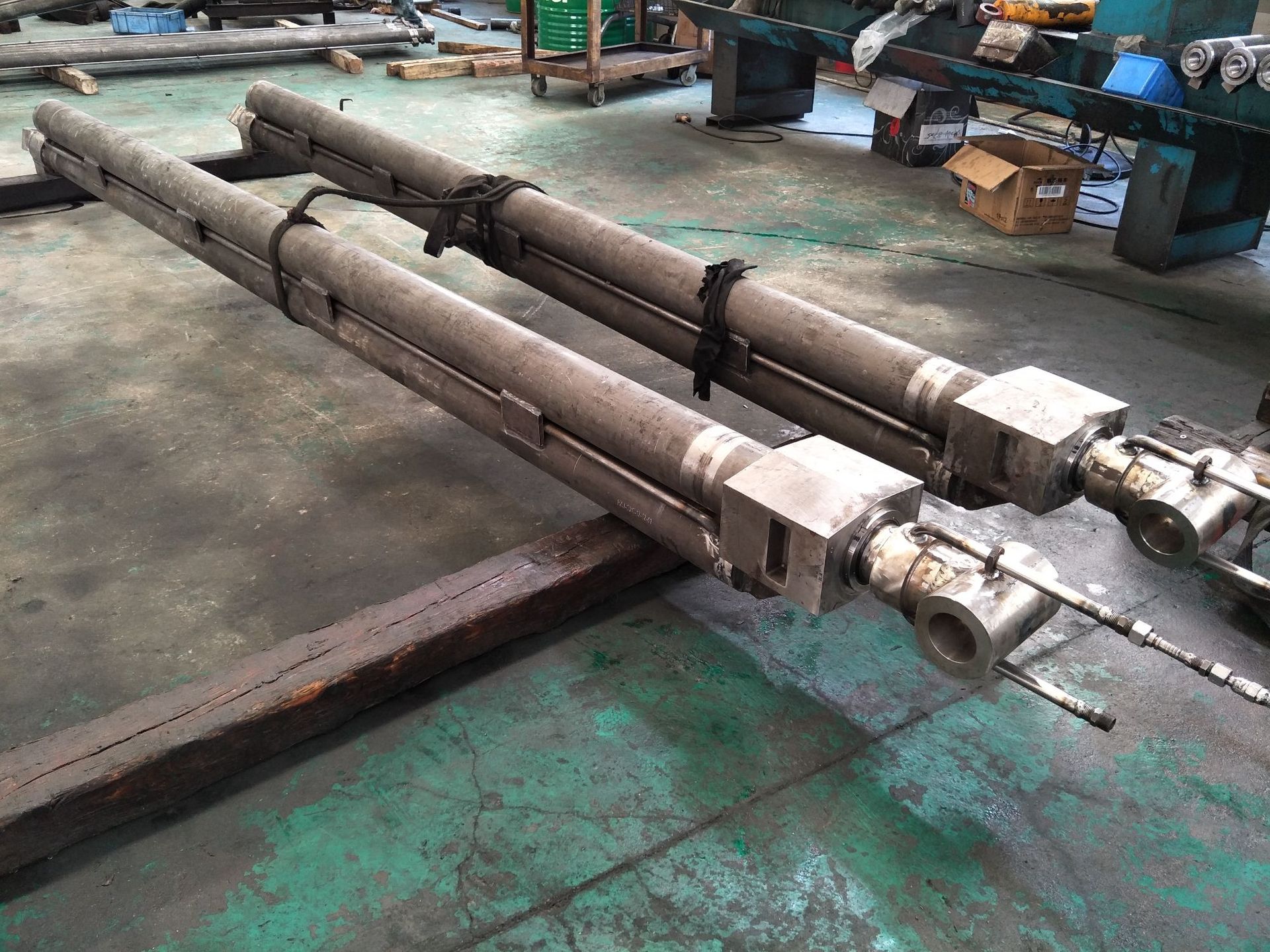 供应特种车油缸机械配件优质工程机械配件厂家-阿里巴巴