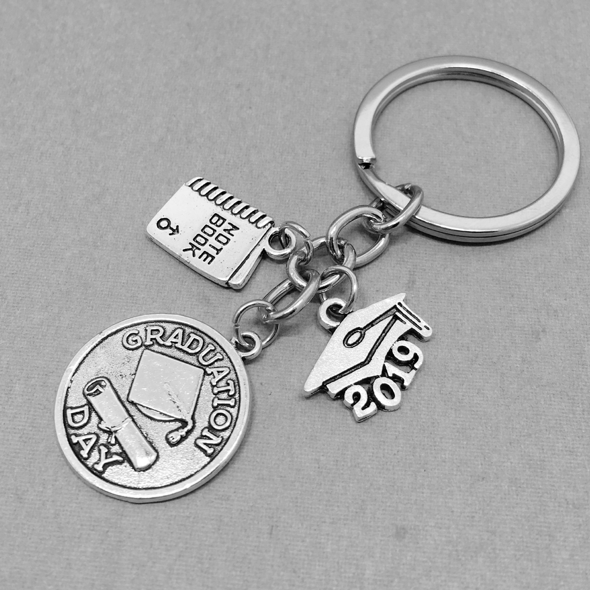 2020 2019 Graduation Ceremony Keychain Diploma Bachelor Cap Key Ring ...