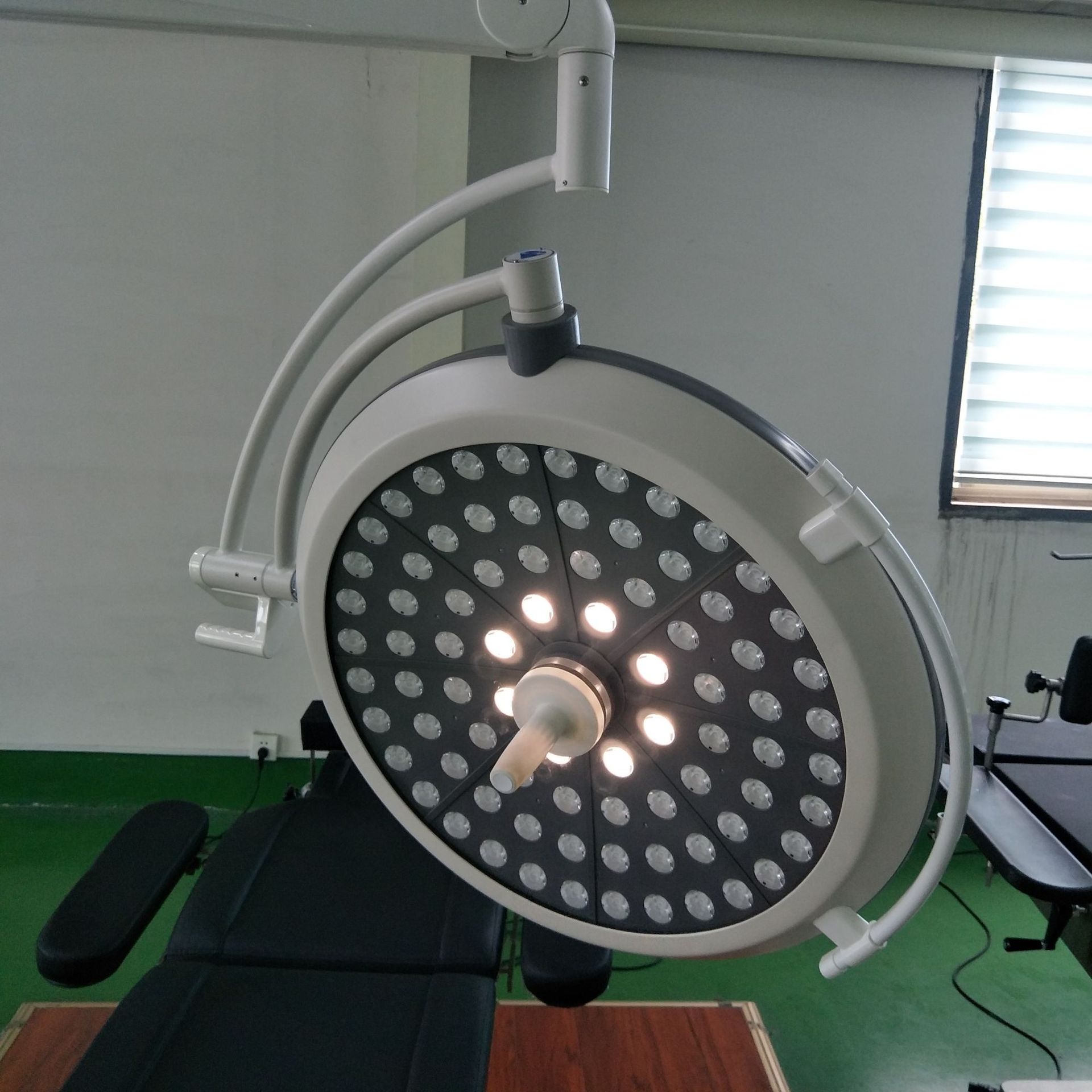 LED冷光源手术无影灯单头 双头 证件齐全 满天星色温可调-阿里巴巴