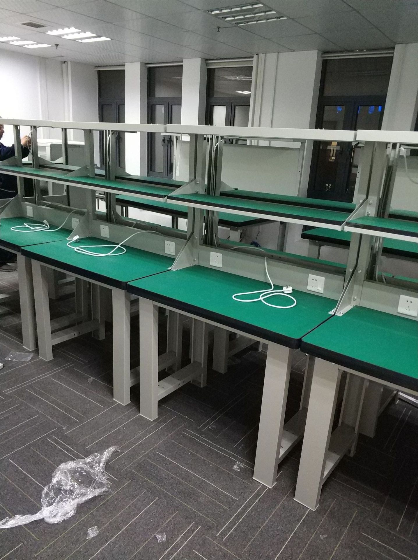 重型防静电工作台 车间工厂组装维修桌带抽屉防静电工作台-阿里巴巴