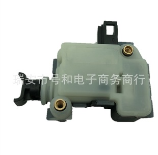 宝来 高尔夫 帕萨特 polo B5后备箱闭锁器行李箱电机 3B0959781C-阿里巴巴