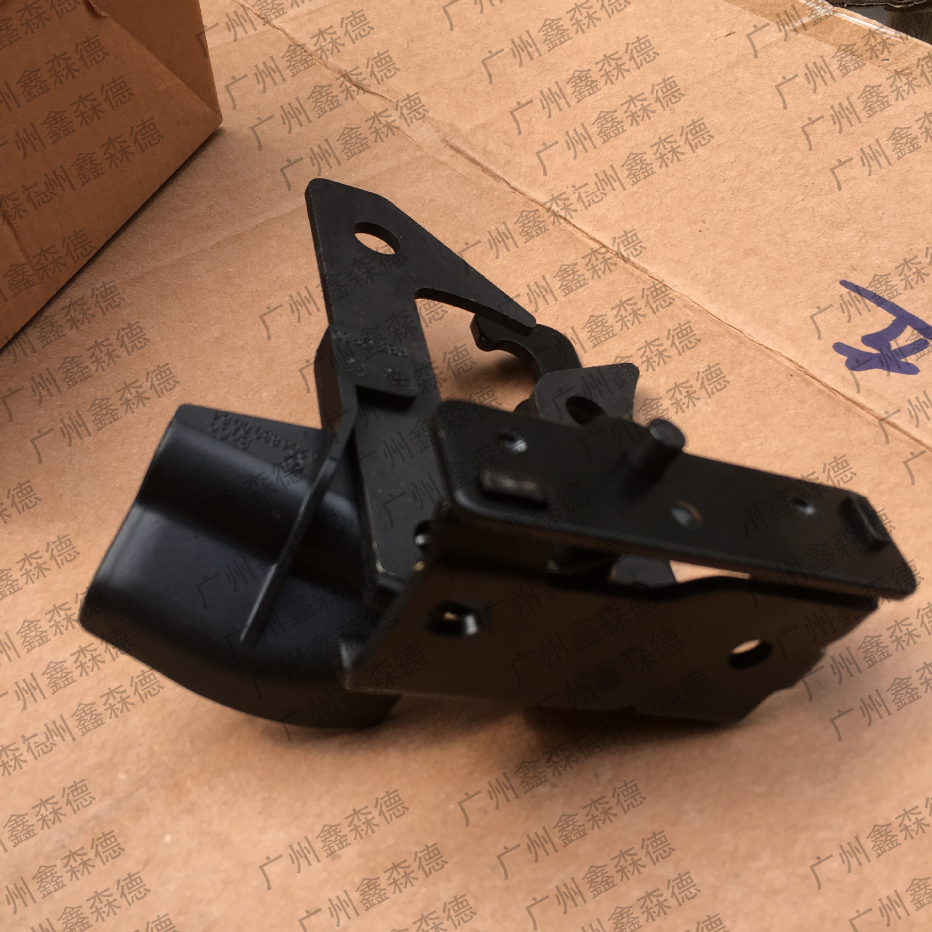 询价机盖锁 2048800064 奔驰W204 W207 C300 C350 E350 GLK350-阿里巴巴