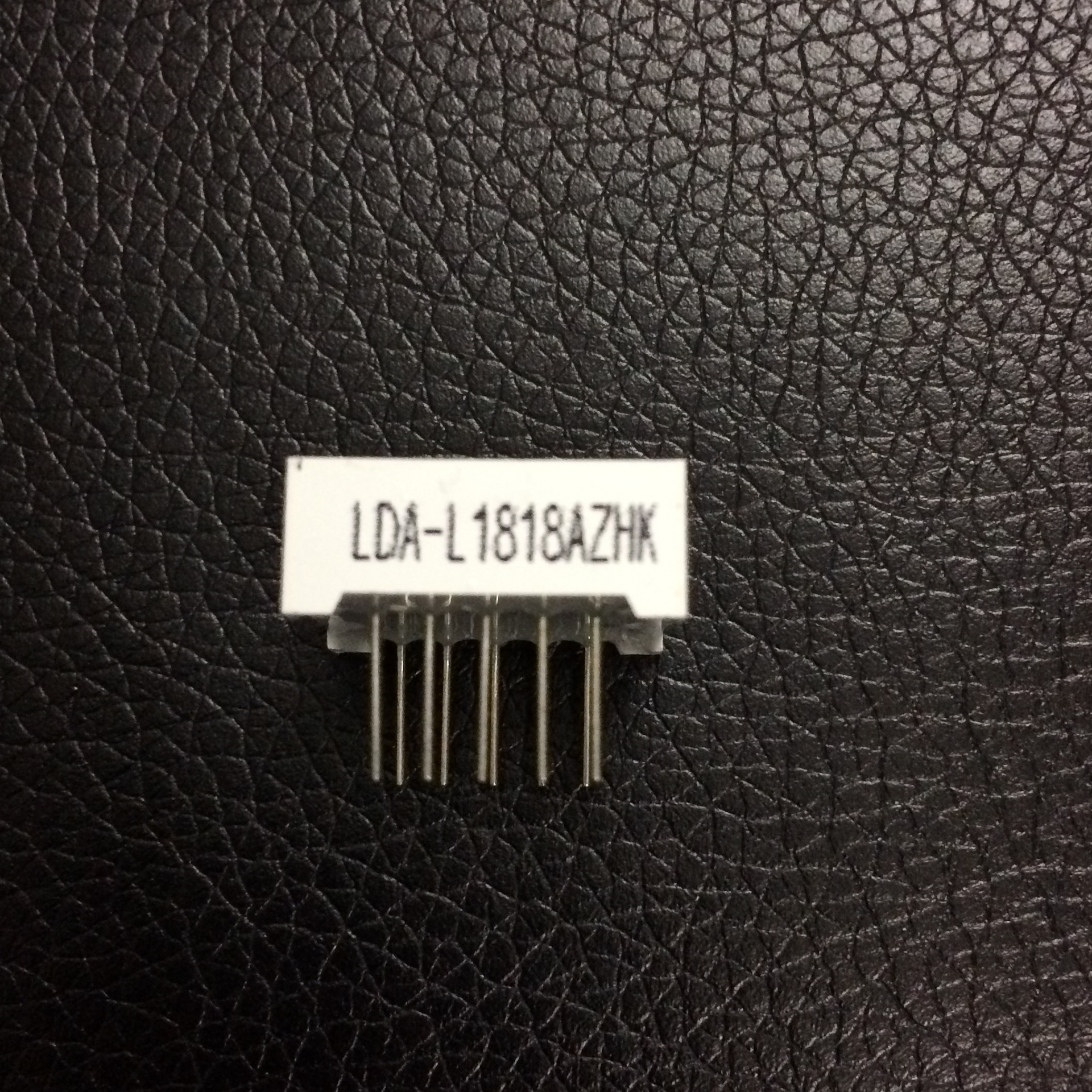 数码管厂家 LED V字显示平面管红绿双色外形尺寸18.0*18.0*7.0-阿里巴巴