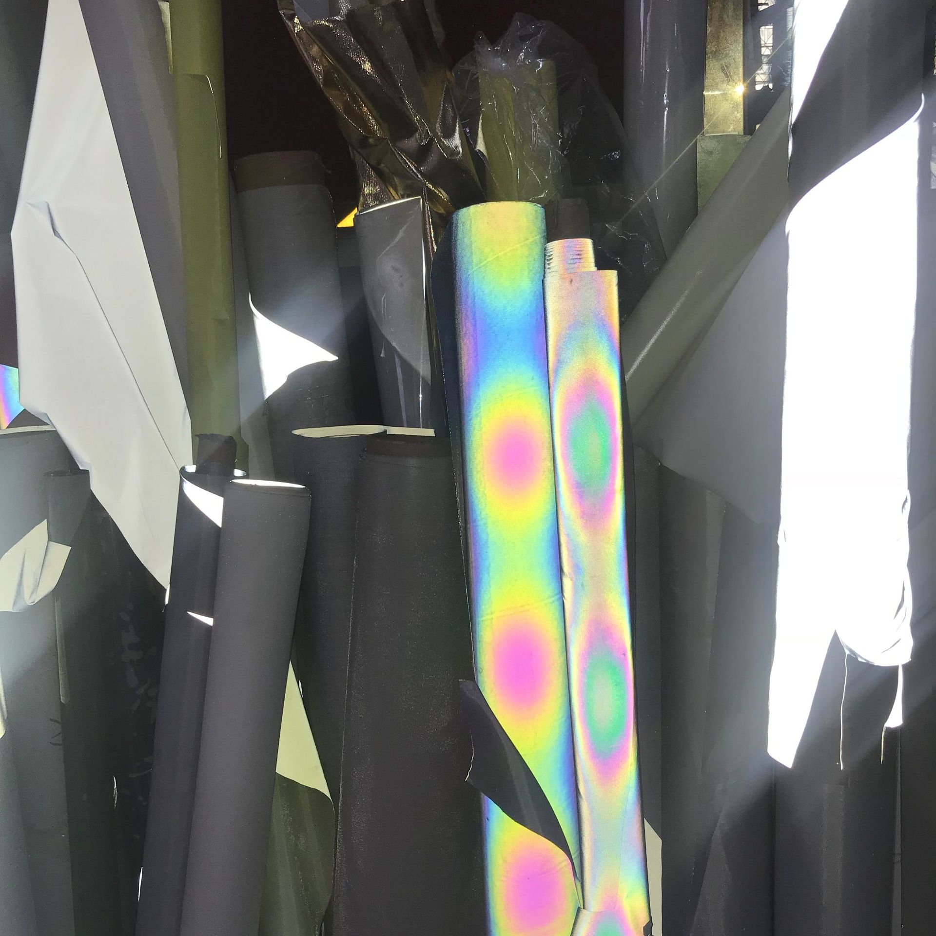 工厂直柔软幻彩反光布七彩TC布炫彩弹力反光布耐水洗-阿里巴巴