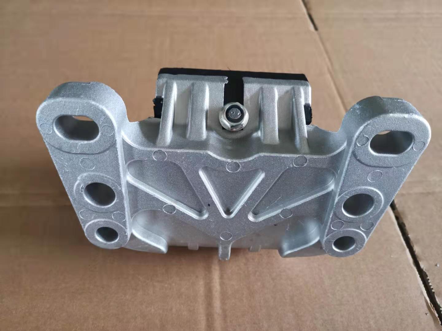 厂家直供优质欧系重卡卡车底盘发动机支架减震6522410213-阿里巴巴