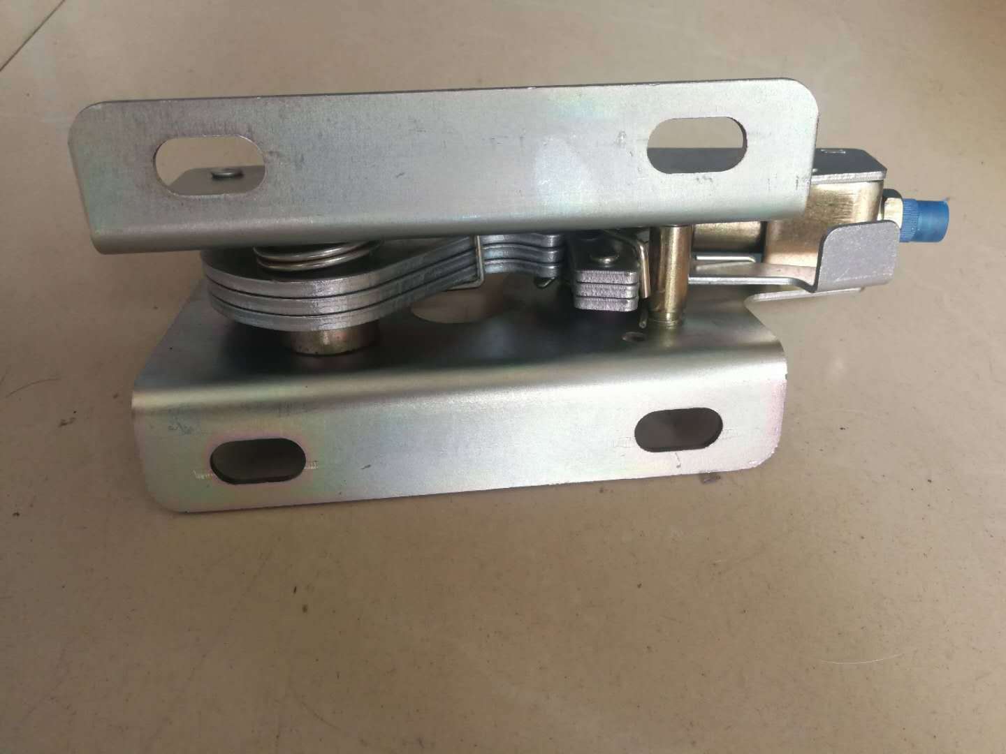 卡车液压锁 卡车液压锁 驾驶室液压锁 504125466-阿里巴巴