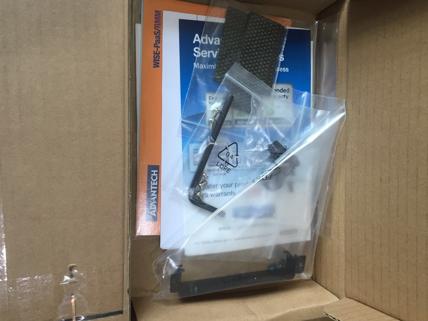 研华ARK-6322-Q0A1E四核J1900 2.0GHz处理器嵌入式无风扇工控机-阿里巴巴