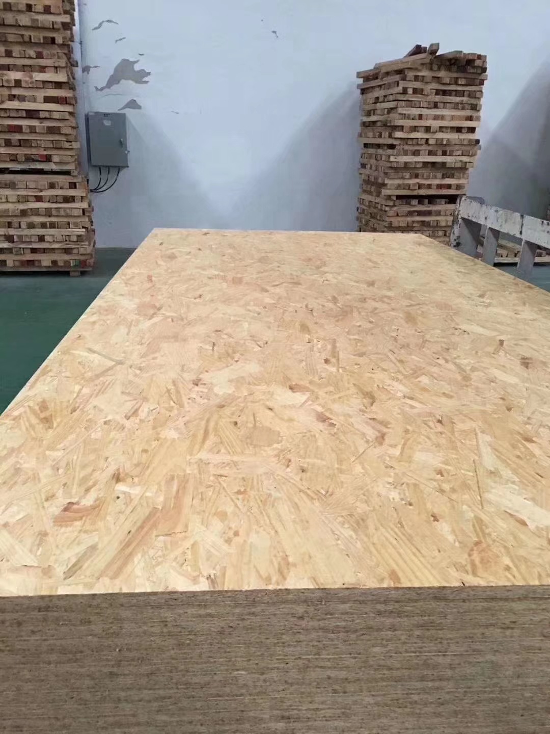 东方港DFG EGGER ENF级OSB欧松板建筑装饰家具板材定向结构刨花板-阿里巴巴