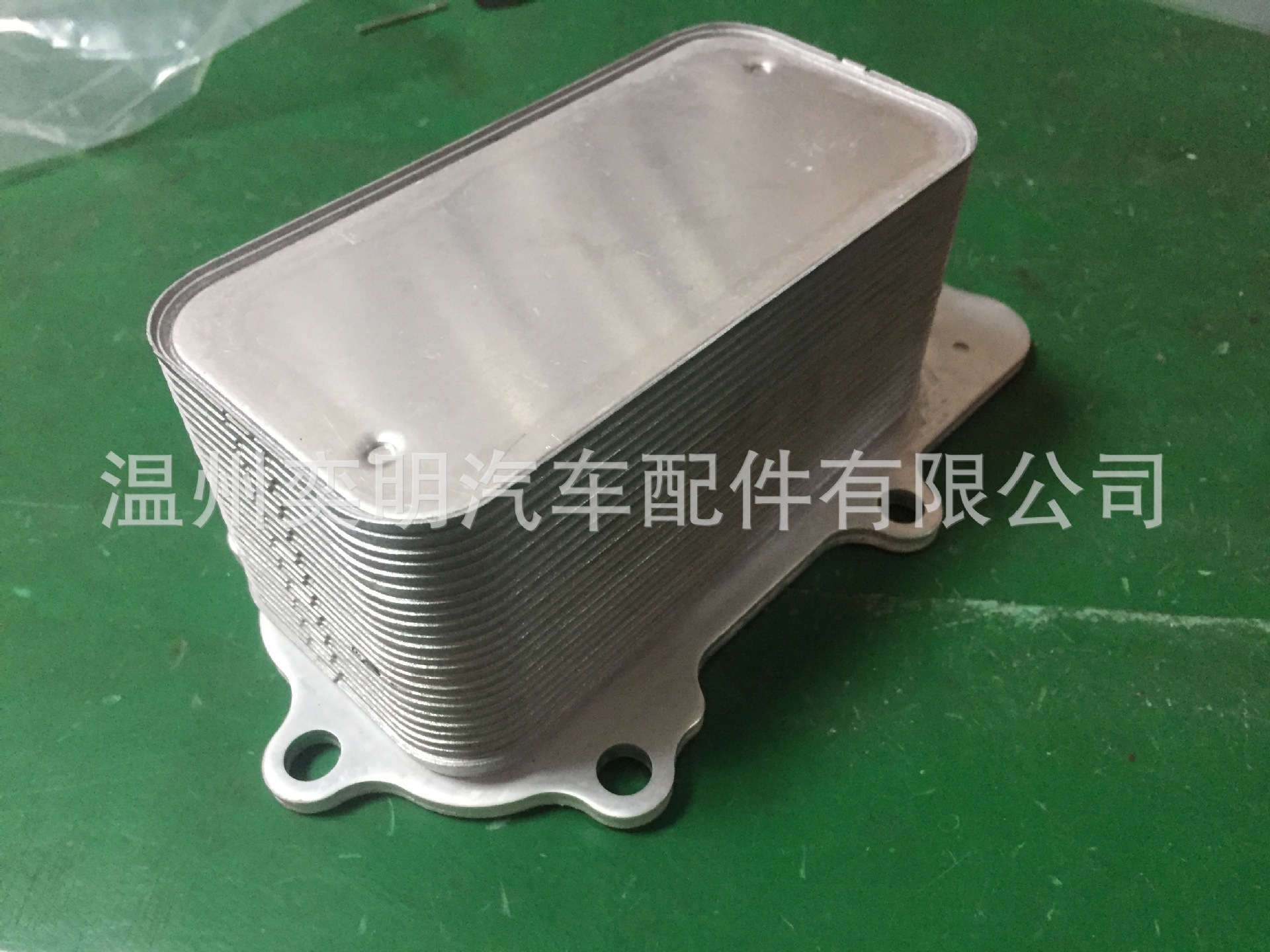 适用于Jeep Grand 机油冷却器冷却器 11-13年68148362AA 10016462-阿里巴巴