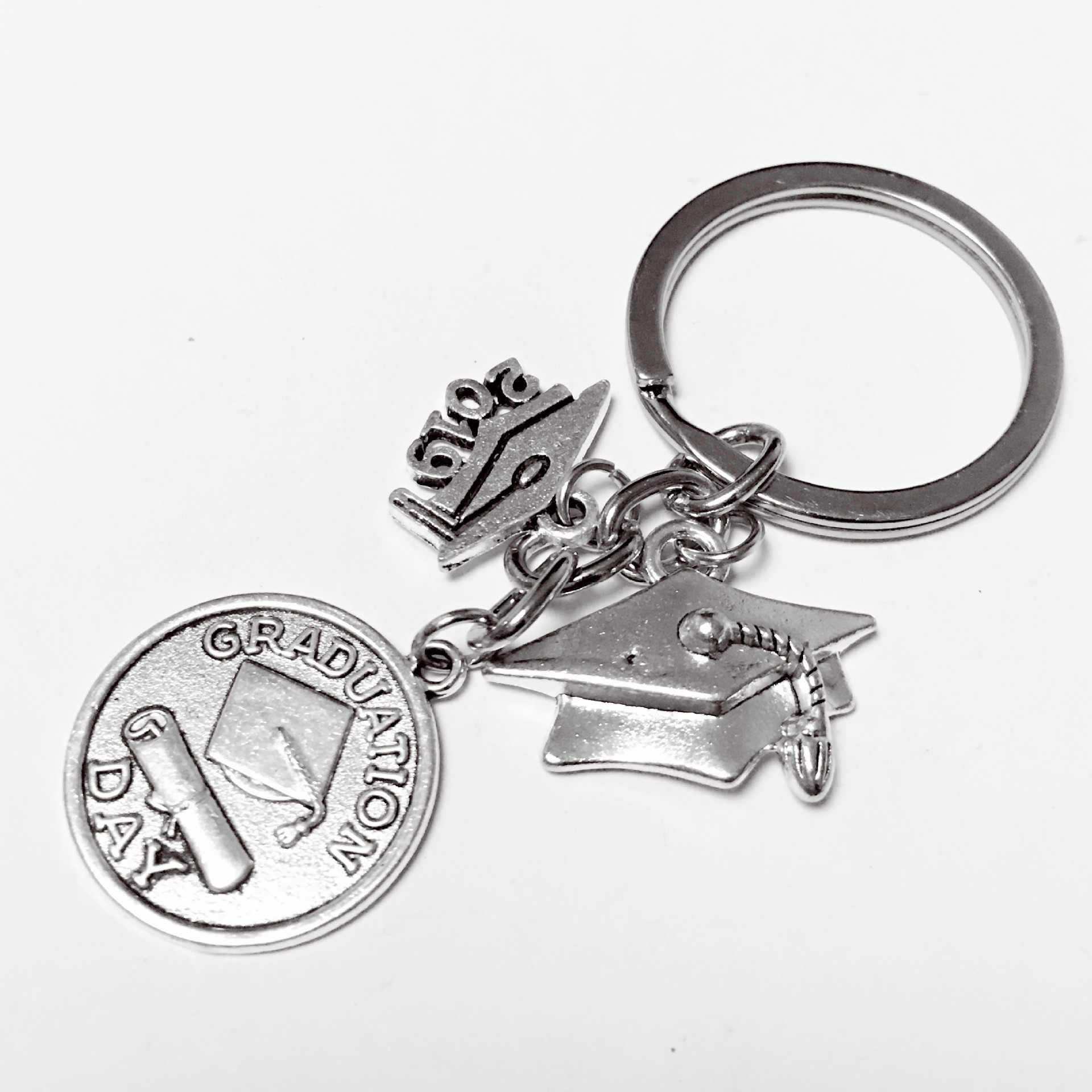 2020 2019 Graduation Ceremony Keychain Diploma Bachelor Cap Key Ring ...