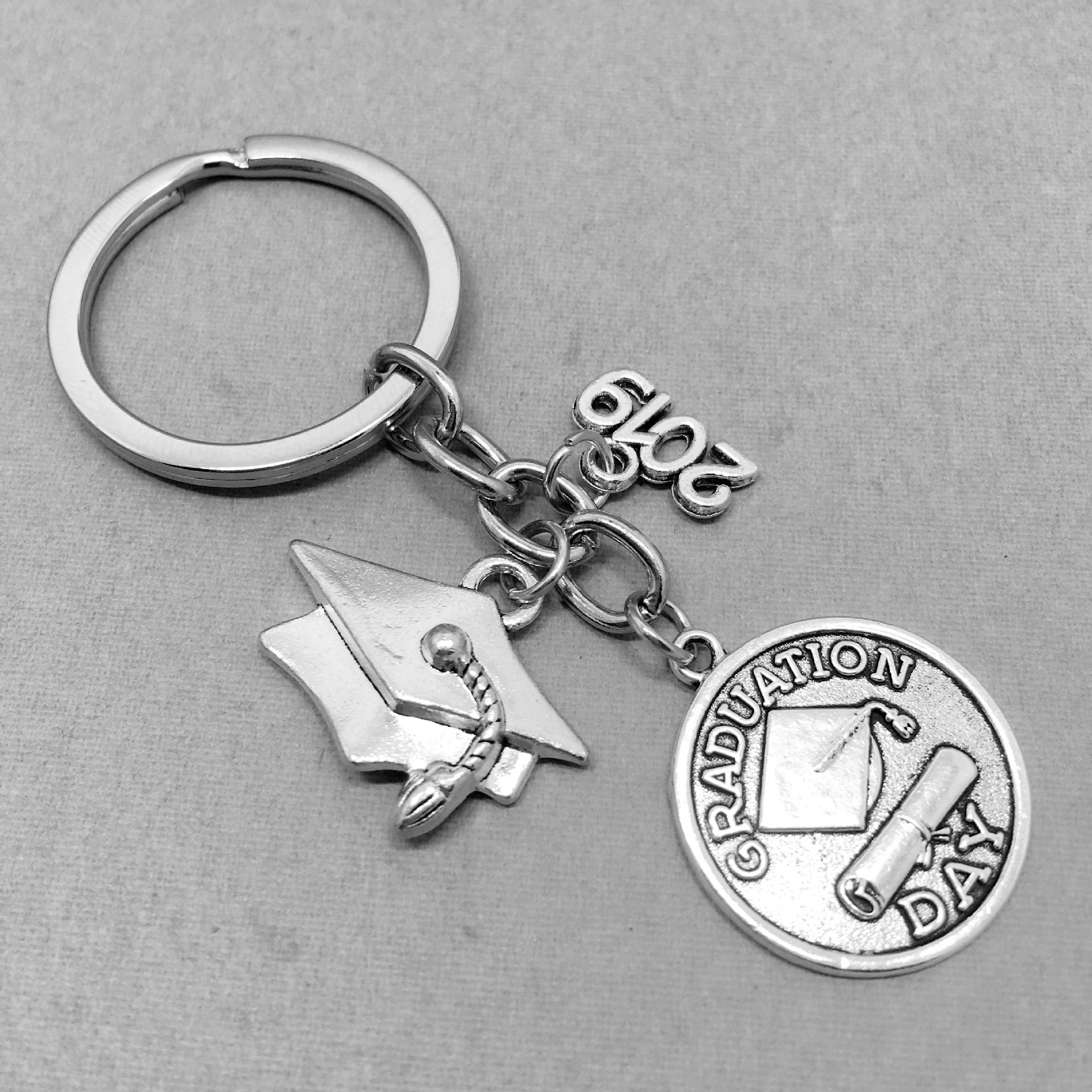 2021 2019 Graduation Ceremony Keychain Diploma Bachelor Cap Key Ring ...