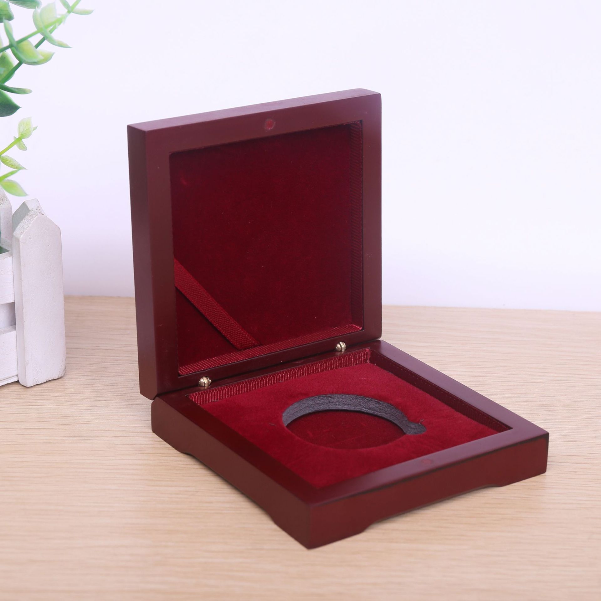 现货批发功勋章木盒纪念币礼品盒包装盒小木盒支架盒定logo-阿里巴巴