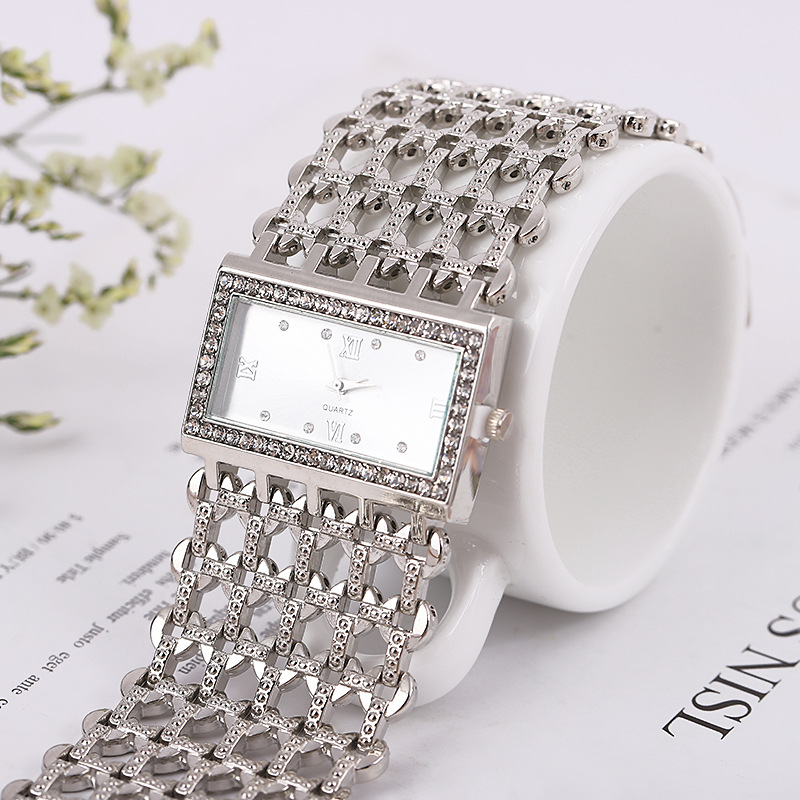 爆款镂空手表腕表时尚合金方形宽带女士手链表大气女神表-阿里巴巴