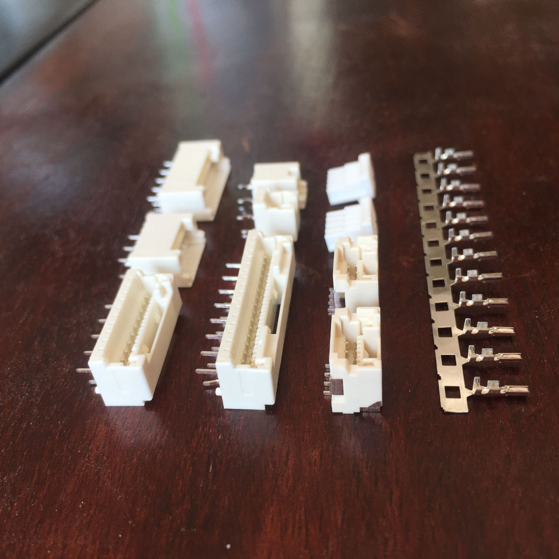 供应1.5MM超薄高压板胶壳 ZER-02V-S电池连压接端子SM03B-ZESS-TB-阿里巴巴