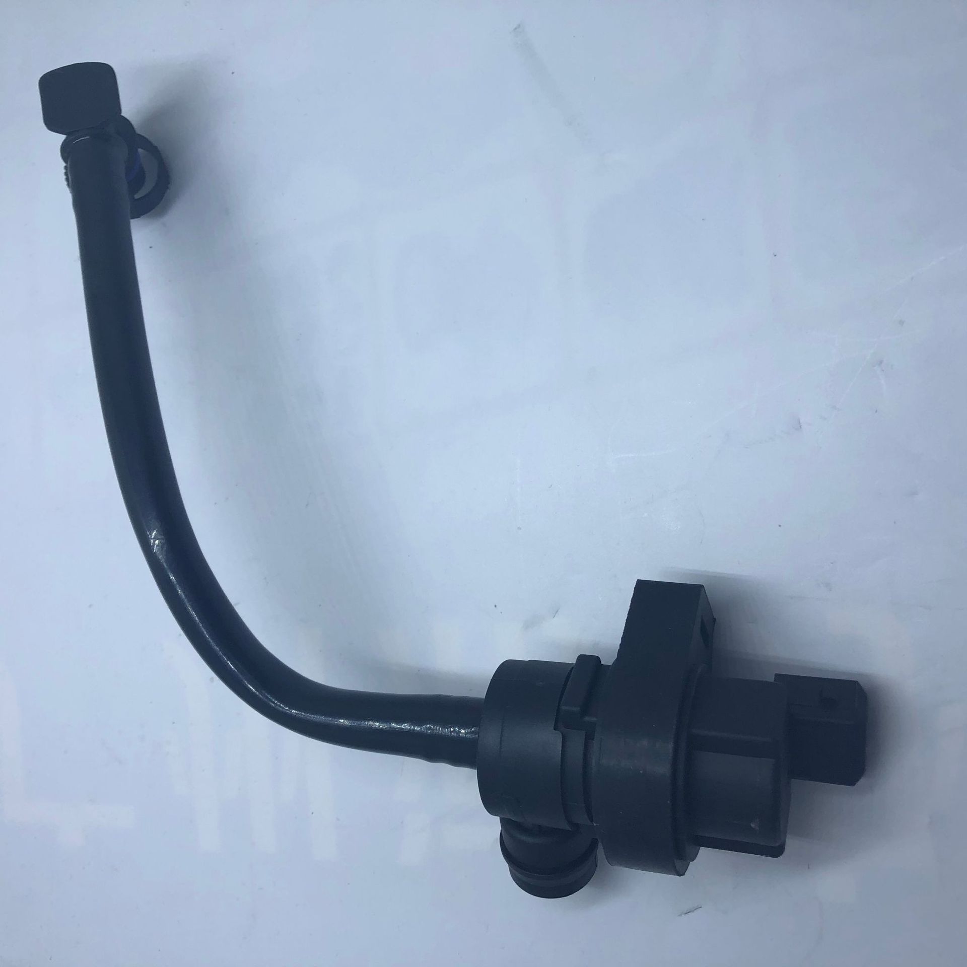 燃油箱通气阀 适用于宝马E60E64E63E66E53 13907506739-阿里巴巴