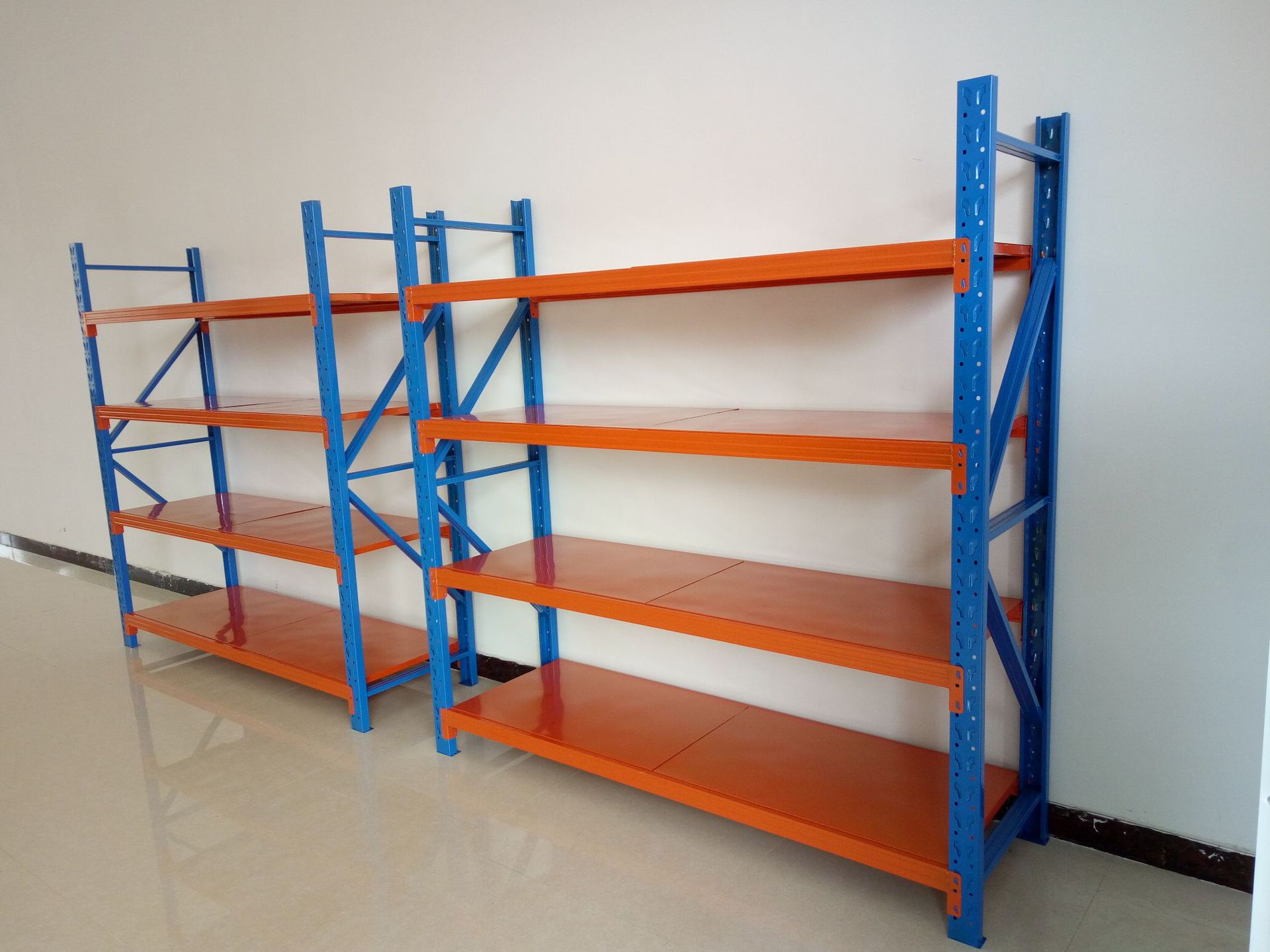 现货供应仓库货架标准轻型货架4层可拆装轻型货架服装仓库货架-阿里巴巴