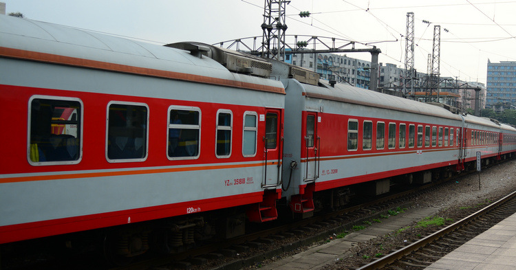 奋发仿真火车模型玩具中国系列YZ25G绿皮车客车厢敞车棚车小火车-阿里巴巴