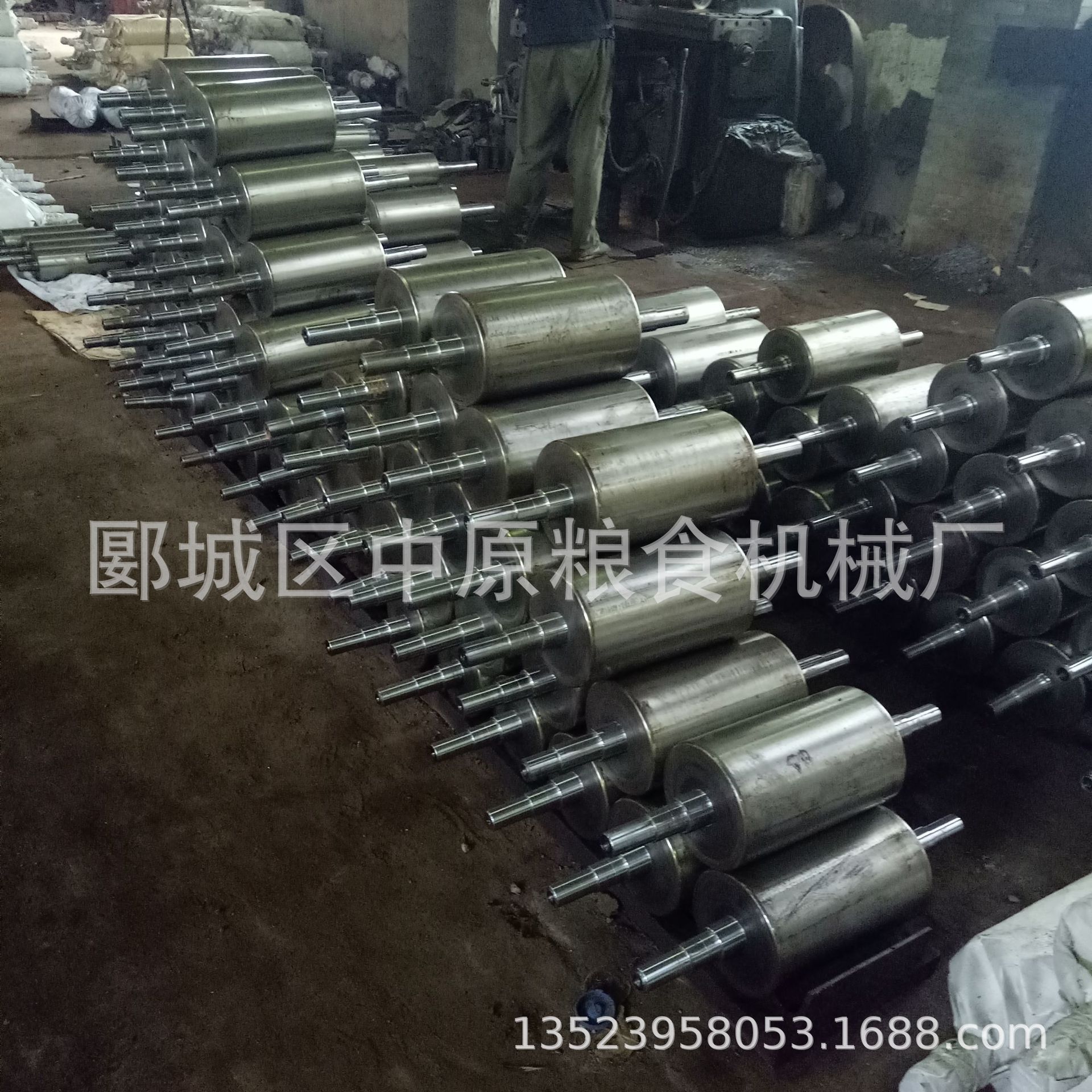 合金辊 双边四辊磨粉机辊硬度高平稳耐用 面粉机磨辊-阿里巴巴