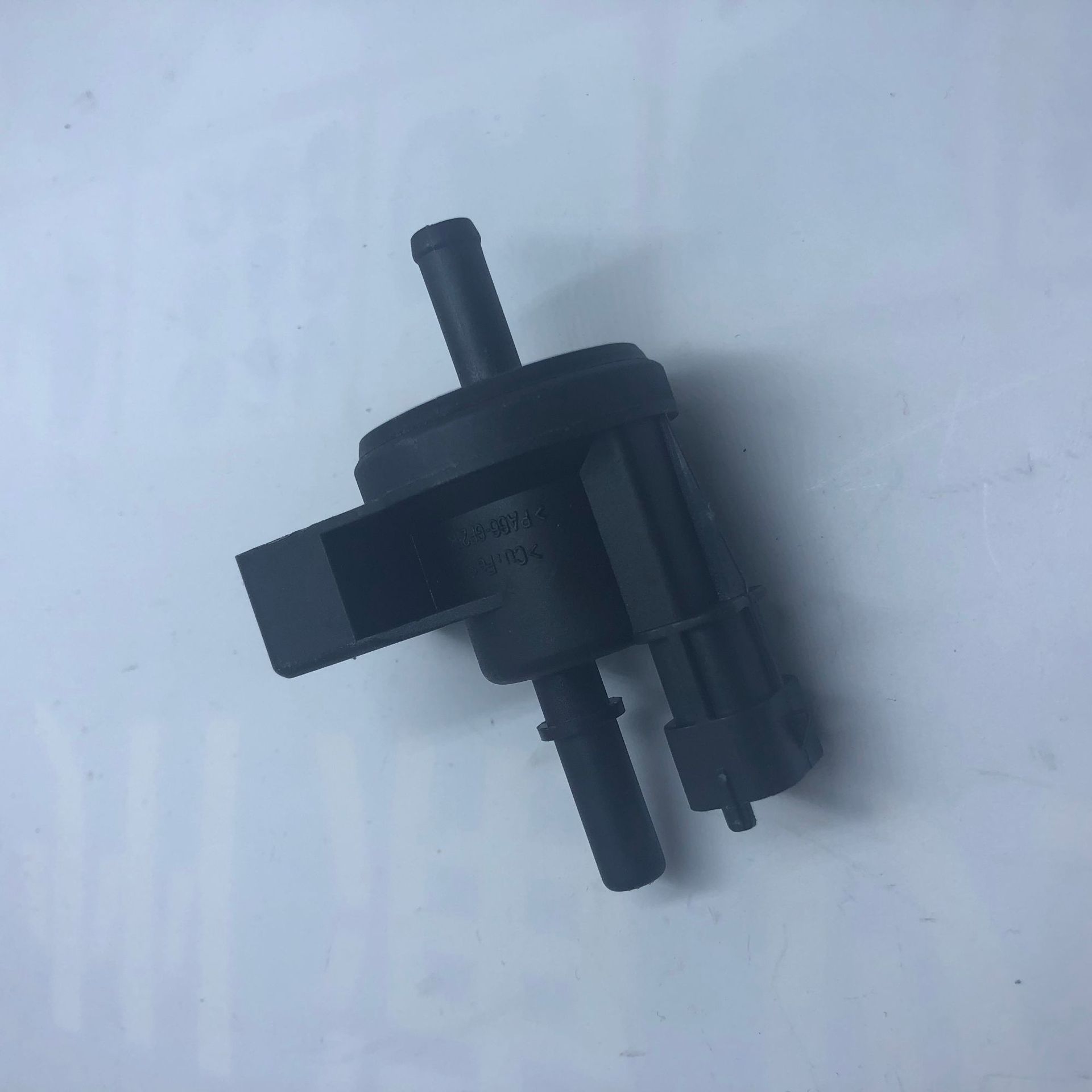 燃油箱通气阀 适用于宝马E90E93E92 13907838281-阿里巴巴