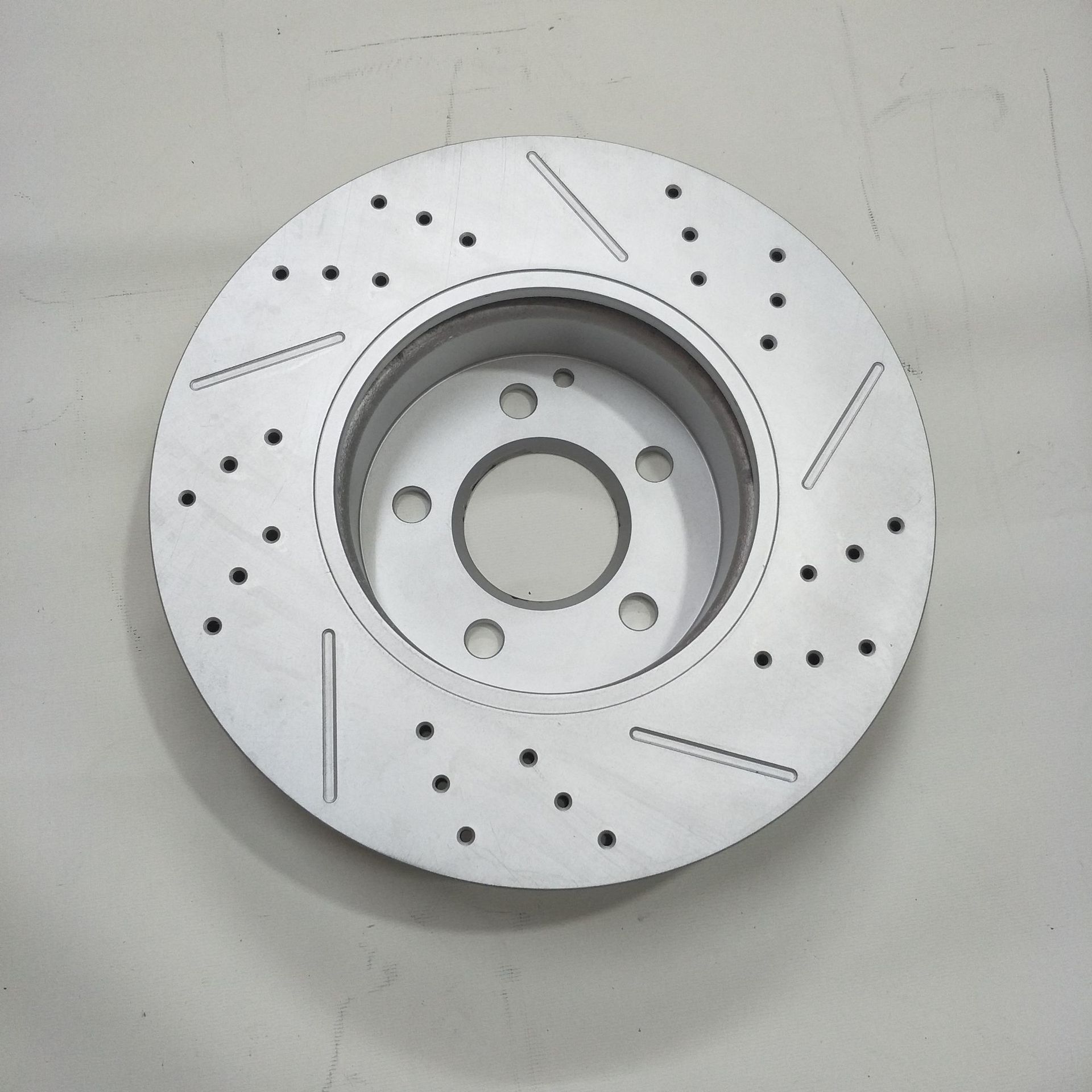 刹车盘 适用于奔驰W203S203C209 2034210512-阿里巴巴