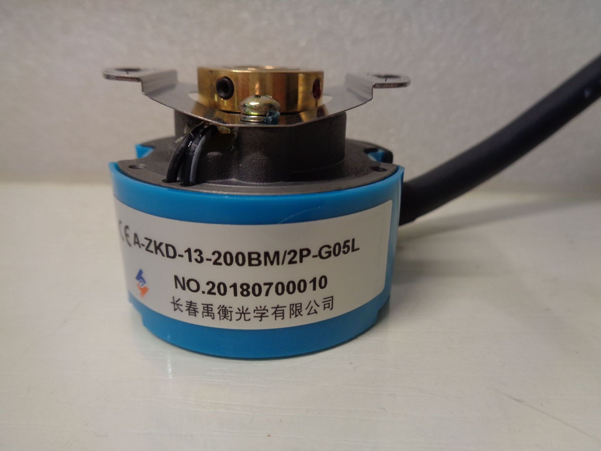 原装现货 A-ZKD-13-200BM/2P-G05L-0.6M 长春禹衡伺服电机编码器-阿里巴巴
