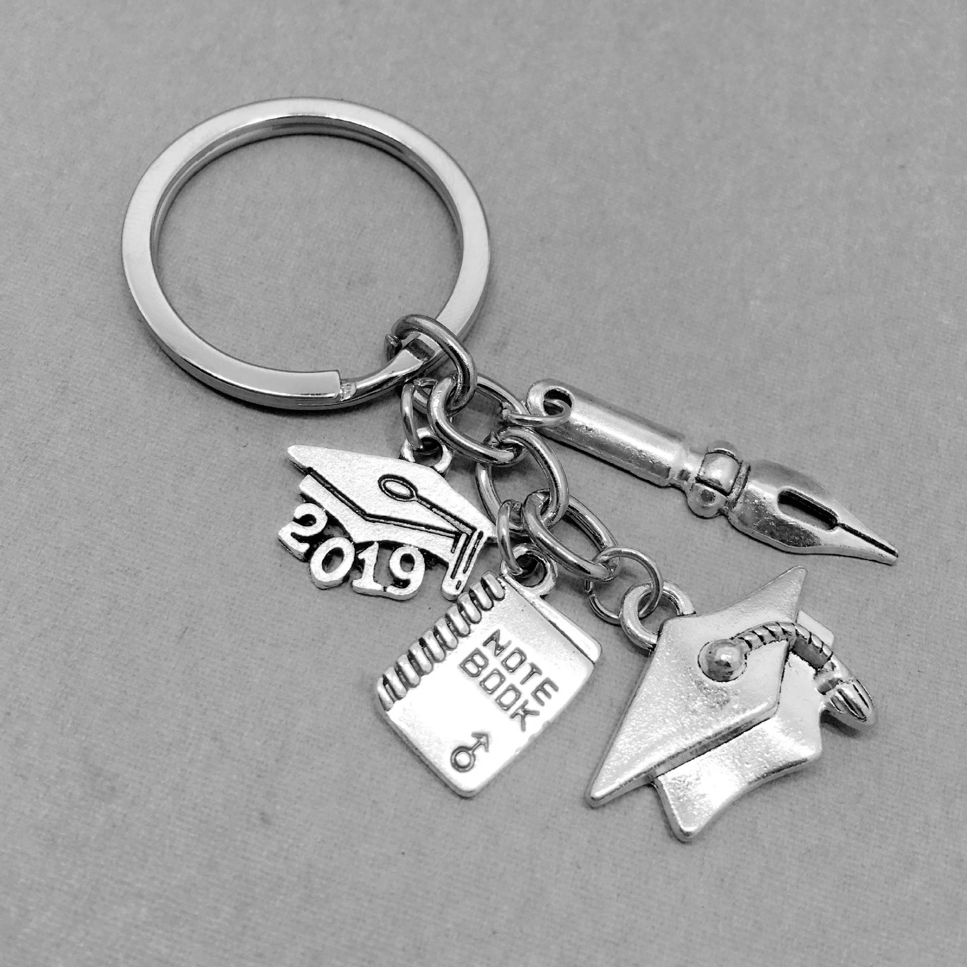 2020 2019 Graduation Ceremony Keychain Diploma Bachelor Cap Key Ring ...