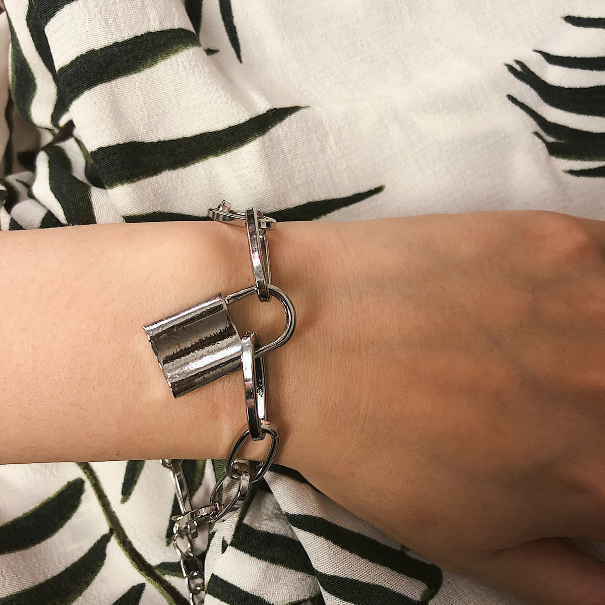 Womens lock plating alloy Bracelets & Bangles XR190506120371