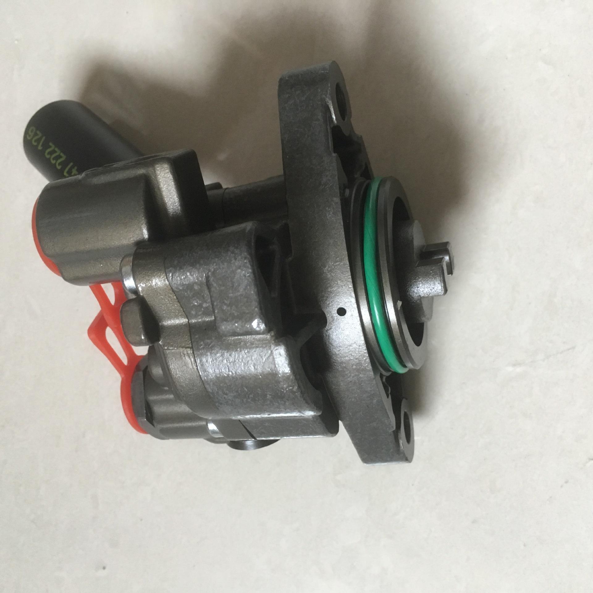 欧三系列重型卡车燃油输油泵 1539298 齿轮输油泵 0440020057-阿里巴巴