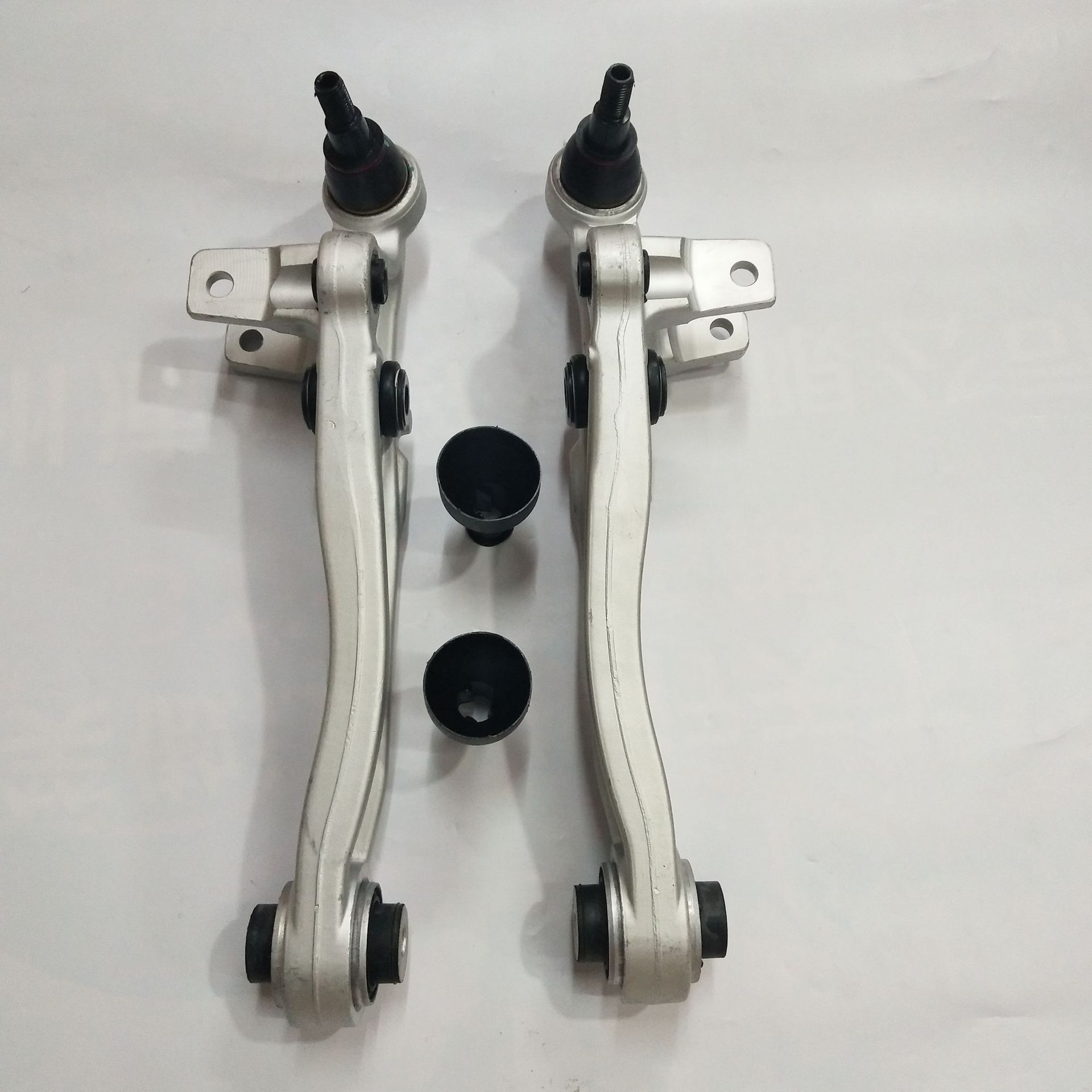 汽车 控制臂 适用于捷豹XF XJ前下直摆臂R 摆臂球头 库存充足-阿里巴巴