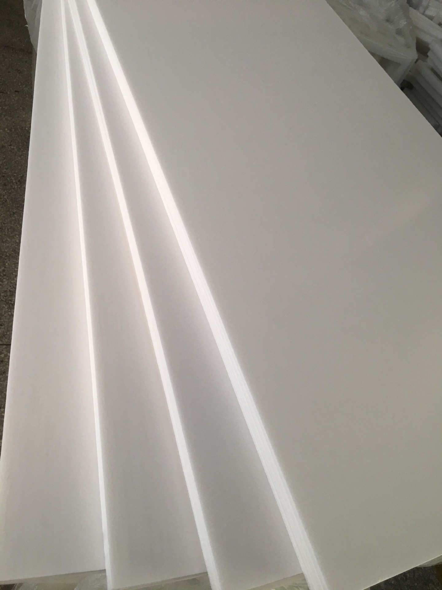 厂家直销5MM普通KT板学校环创3MM白色写真展示裁片海报展板广告牌-阿里巴巴