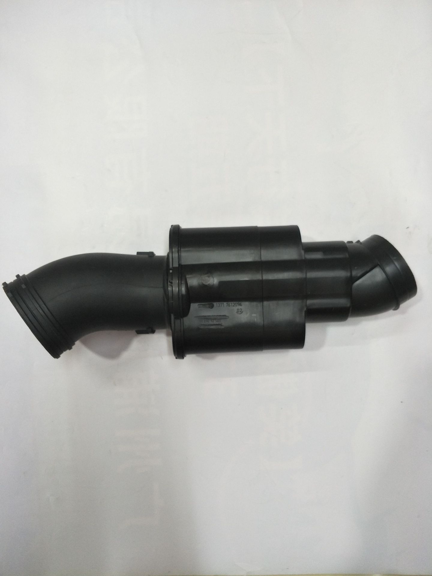 工厂批发汽车配件空气导管 适用于宝马F18F07F10F11 13717612094-阿里巴巴