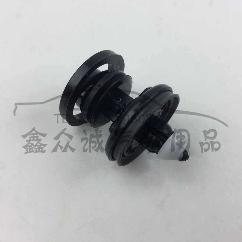 适用于大众新宝来汽车门里板卡子车门卡扣7L6 868 243 7L6868243-阿里巴巴