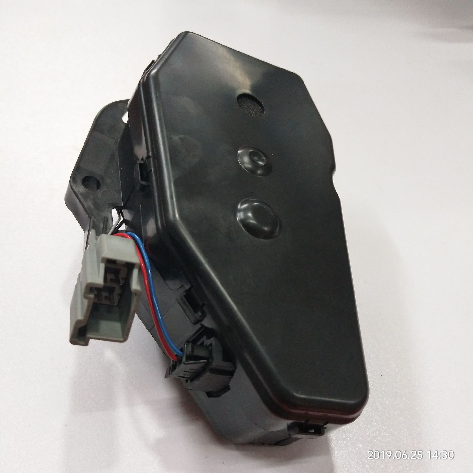 尾门电机 汽车后尾门锁电机 适用于路虎揽胜运动版极光 LR025550-阿里巴巴