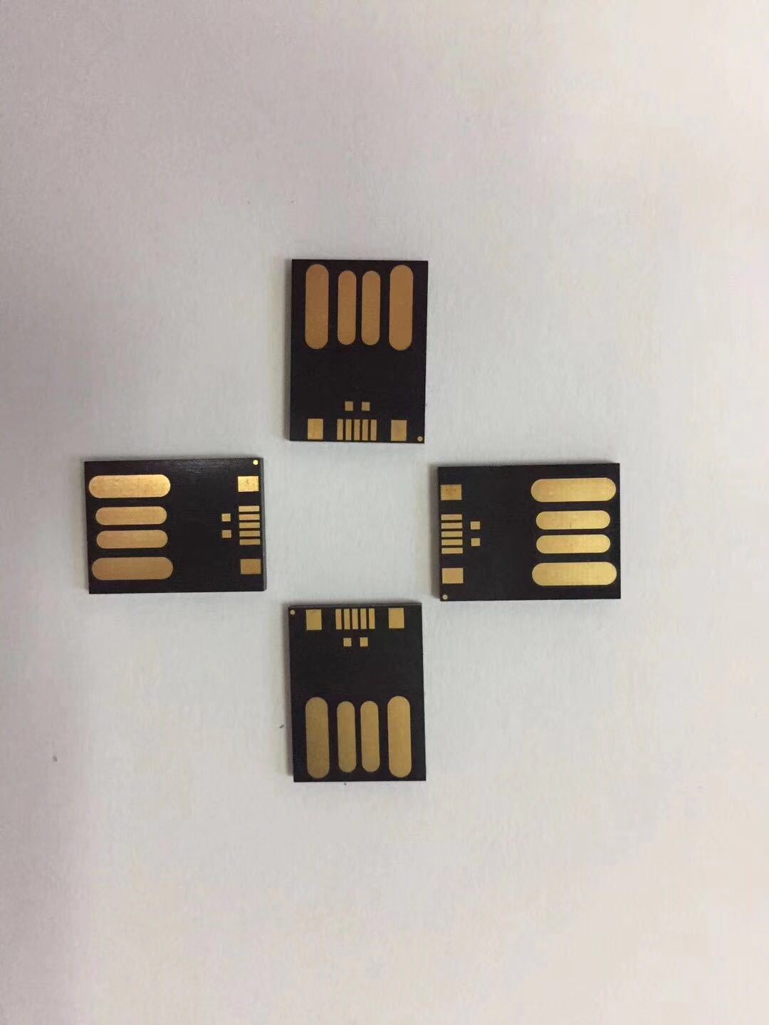 车载U盘 U盘芯片4GB 8GB 16GB32GB 现货U盘半成品 短黑胶USB批发-阿里巴巴