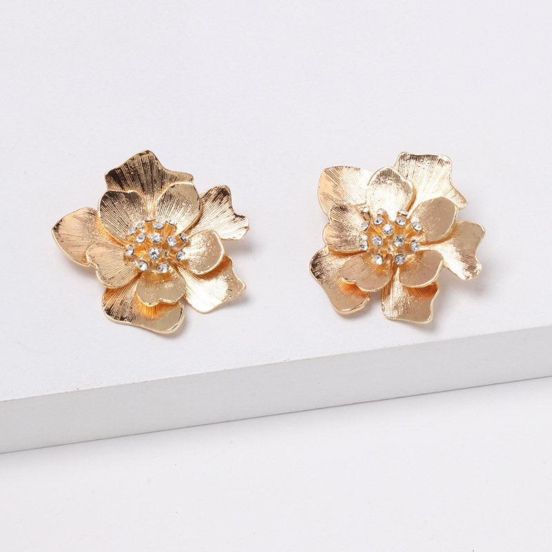 Womens Floral Plating Vintage textured metal threedimensional flower ...