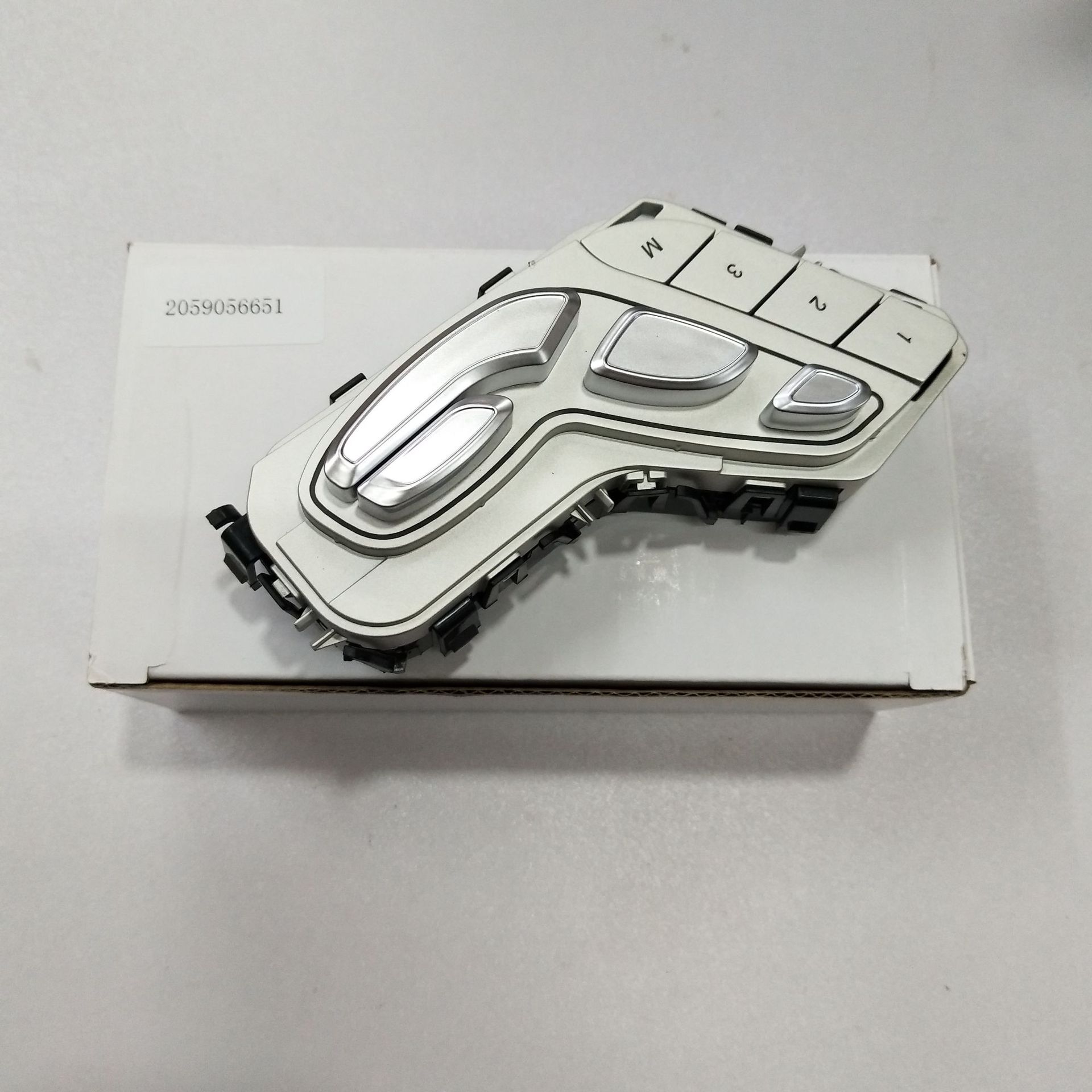 汽车左侧座椅调节器 座椅角度控制开关 适用奔驰W205 2059056651-阿里巴巴