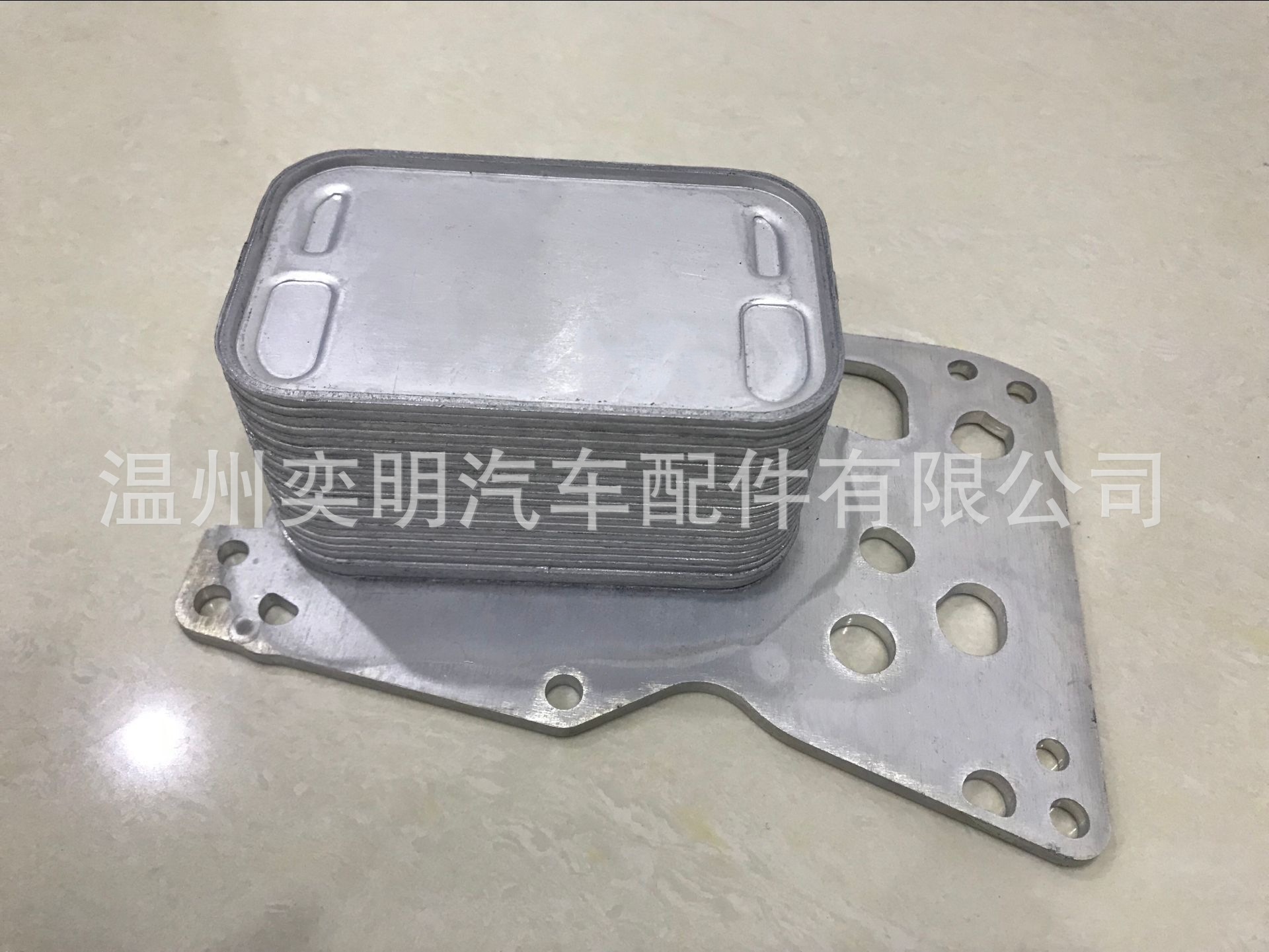 适用于宝马1系 3系 5系 机油散热器 油冷器11428507626 8507626-阿里巴巴