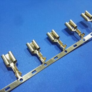 DJ623-E6.3A 6.3平板带刺插簧B脚 本色 横连带 250带倒钩端子-阿里巴巴