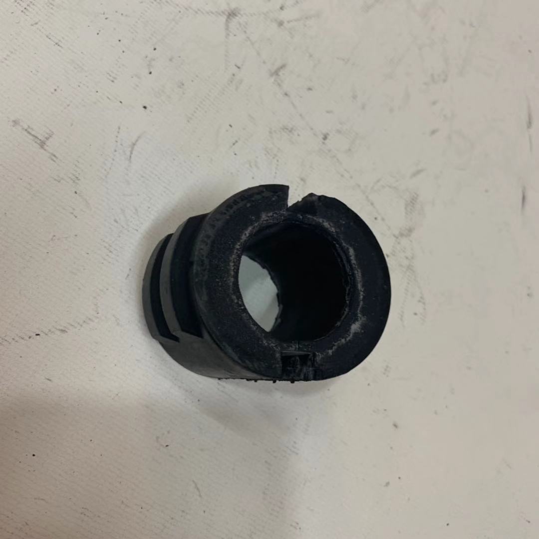 平衡杆胶套 开口胶 适用于奔驰W220 S320 S350 2203232565-阿里巴巴