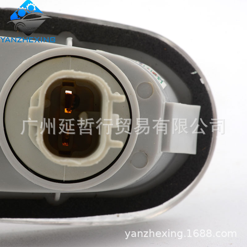 适用 于三菱V31V32V33叶子板灯猎豹奇兵黑金刚飞腾翼子板灯转向灯-阿里巴巴