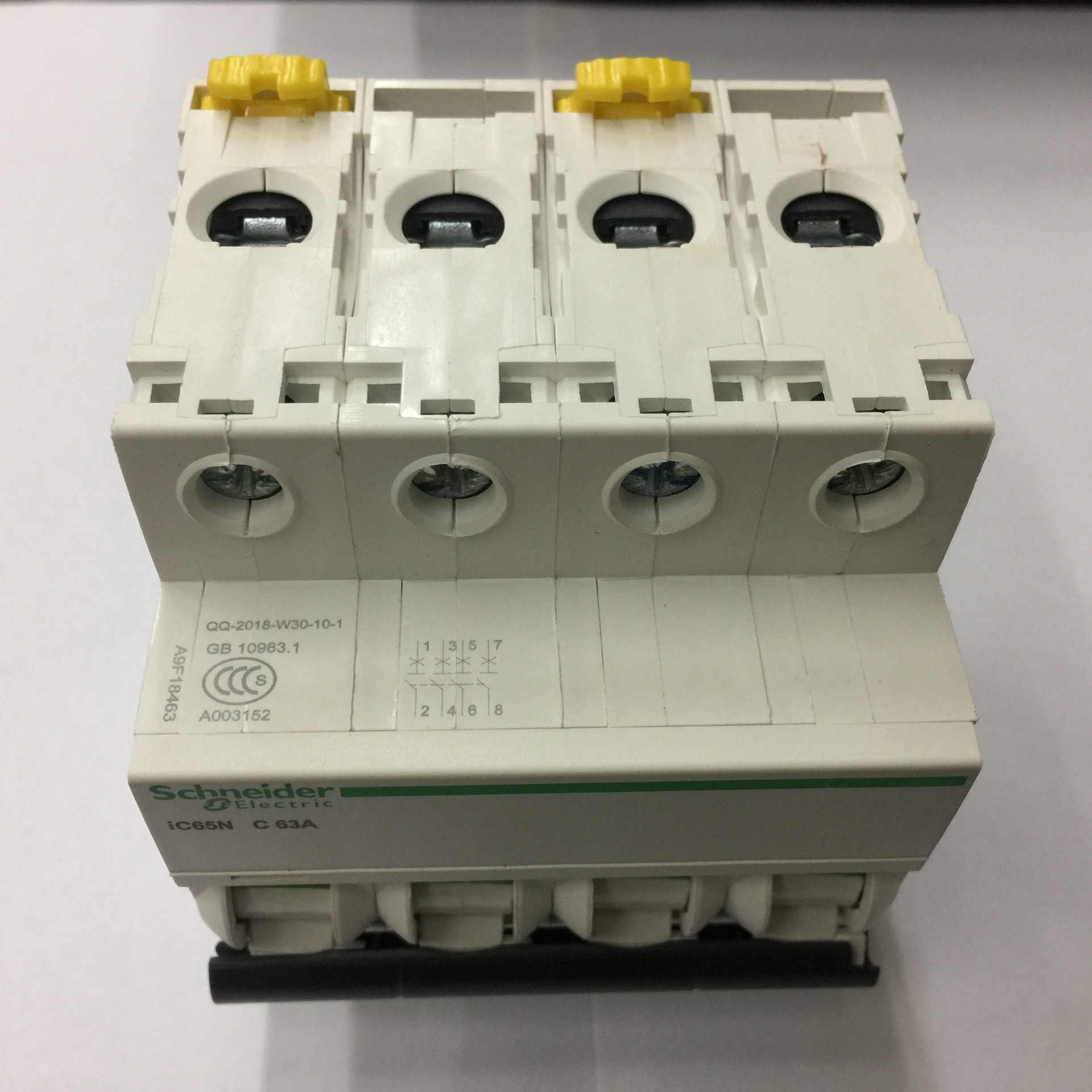 原装正品IC65N 4P C63A施耐德小型断路器-阿里巴巴