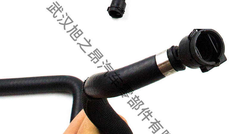 适用于宝马5系6系G38 7系G11G12副水壶水管冷却水管OE17128602635-阿里巴巴