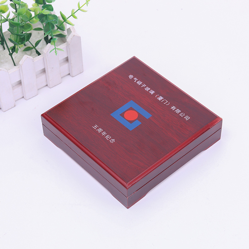 纪念币木盒定做 徽章盒银币金币礼品高档包装喷漆木质小盒子定制-阿里巴巴