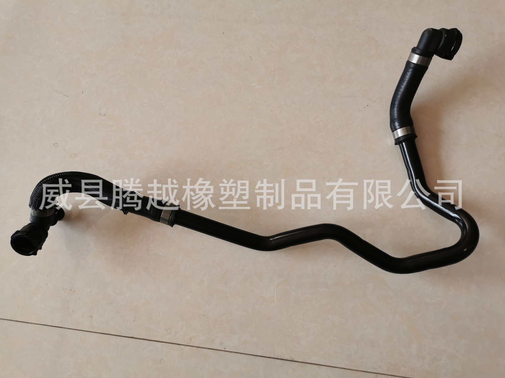 2465010258.17127519258.64219193255奔宝汽车水管SW83-8A504FB-阿里巴巴