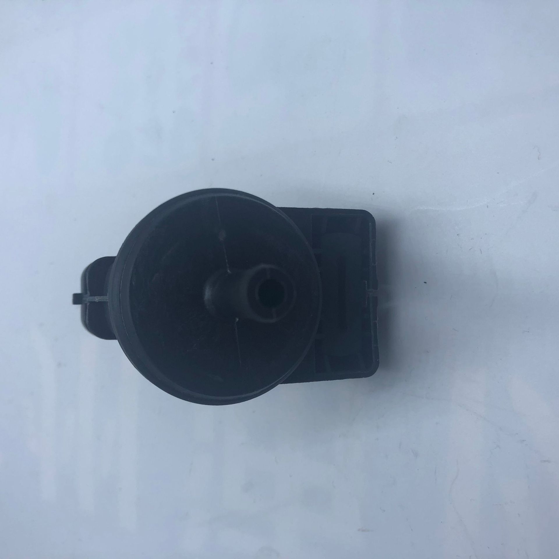 燃油箱通气阀 适用于宝马E90E93E92 13907838281-阿里巴巴