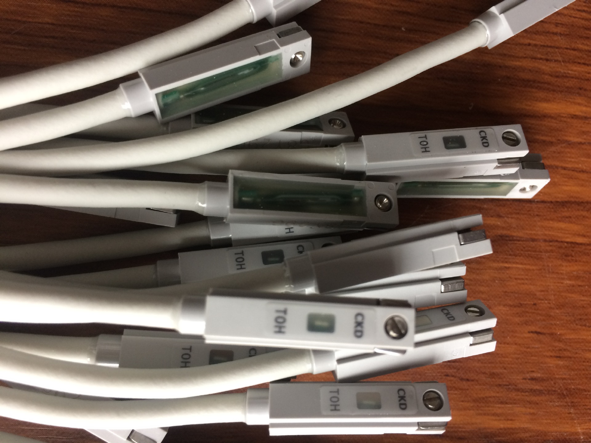 CKD原装磁性开关T0HSW-T0HT0VT2HT2VT3HT3VT5VT5HT2H3-阿里巴巴